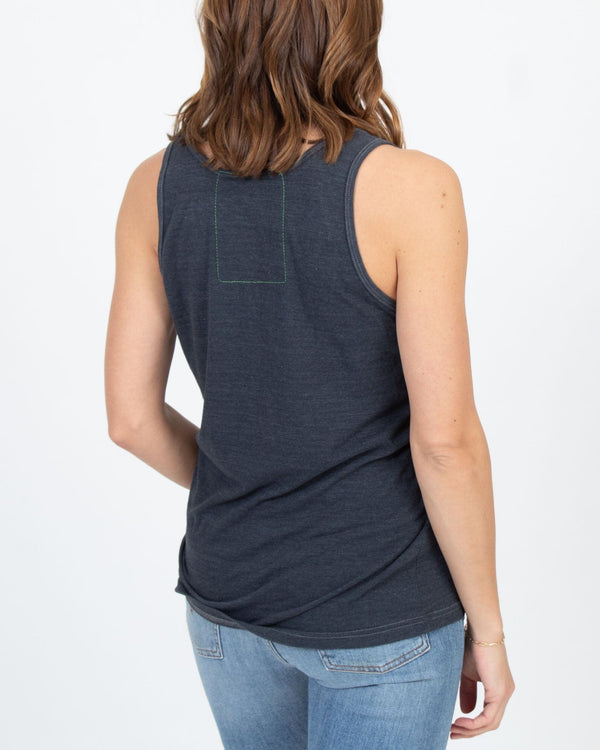 Logo Tank - The Revury